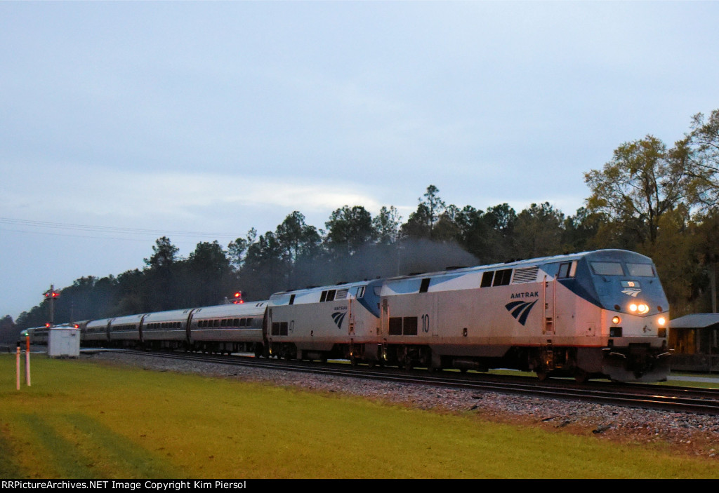 AMTK 10 Train 098 "Silver Meteor"